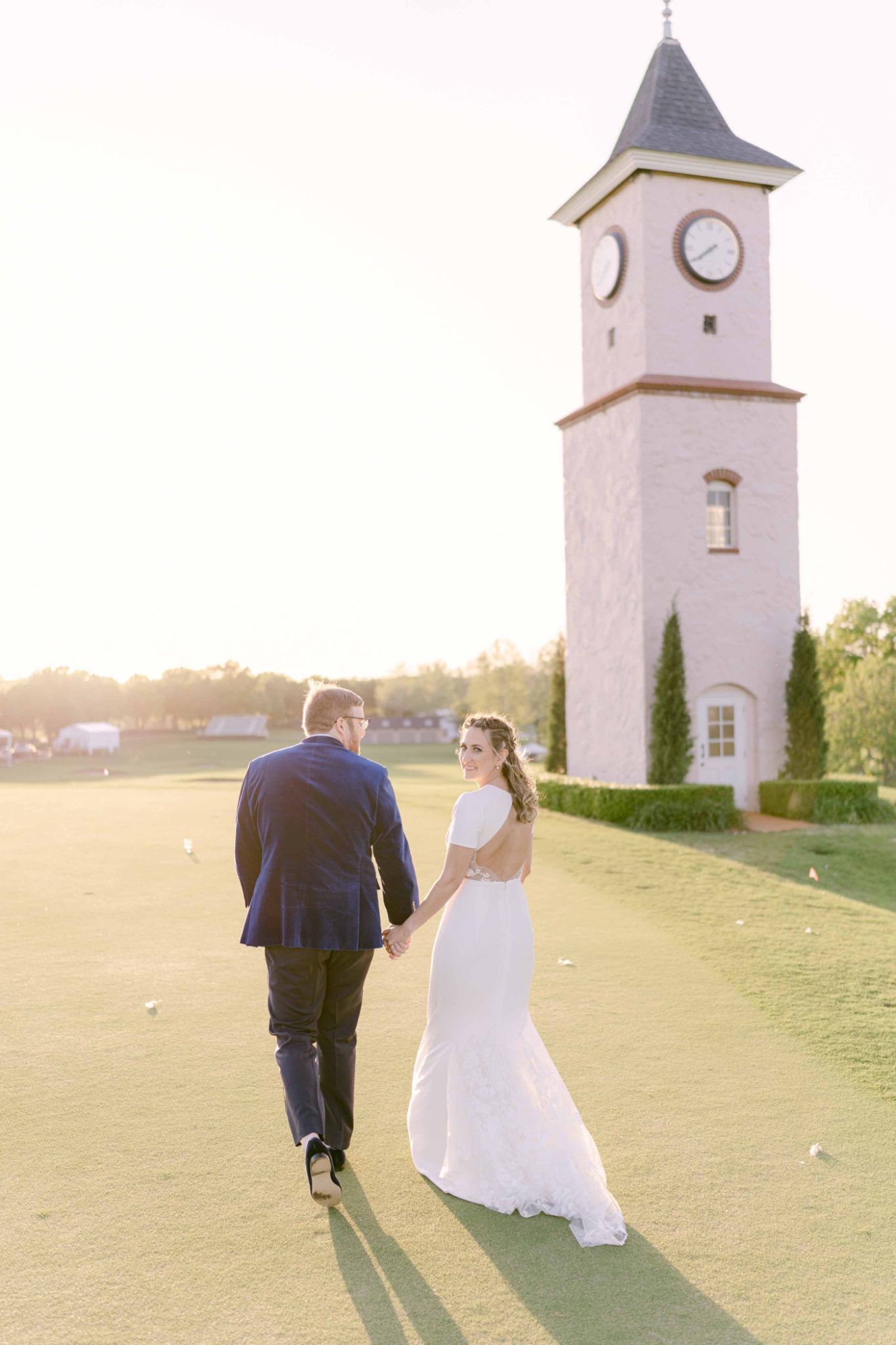 Colorful Ombre Wedding At Southern Hills Country Club Hollyfelts